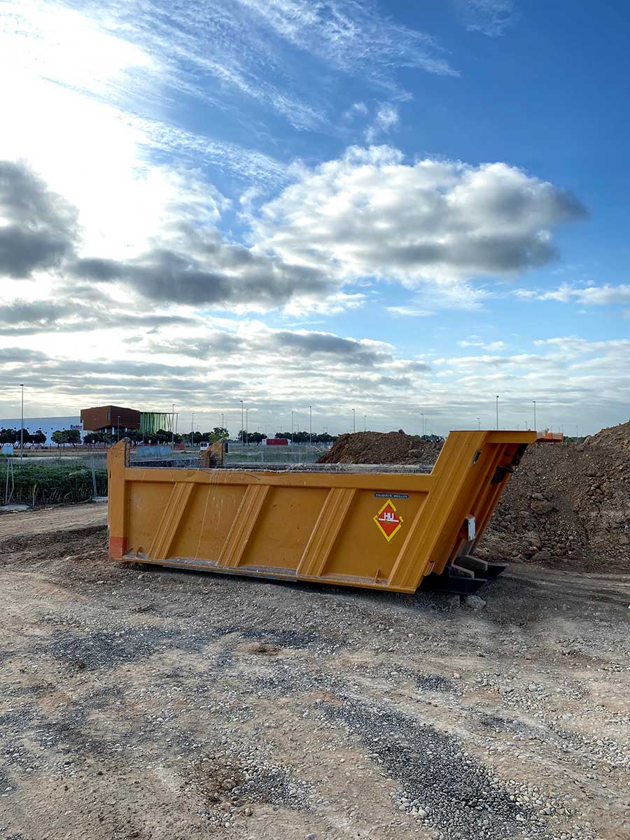 Contenedores y transporte de escombro – HGA Hormigones